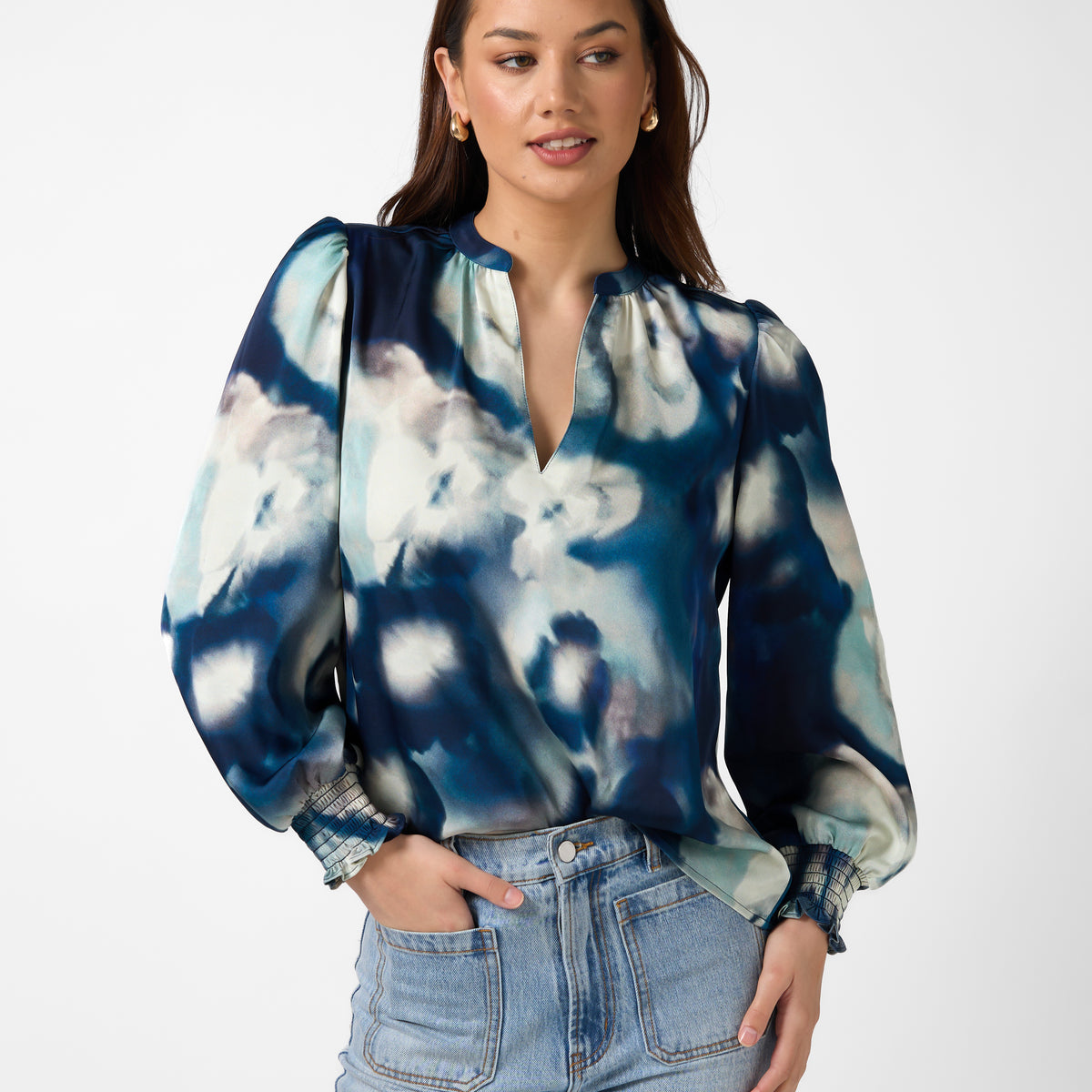 Cecily Top - Navy Floral Blur – Stella+Gemma